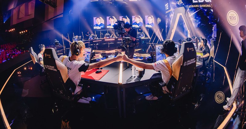 EDG extend winstreak over Trace with Champions quarterfinals win | VLR.gg